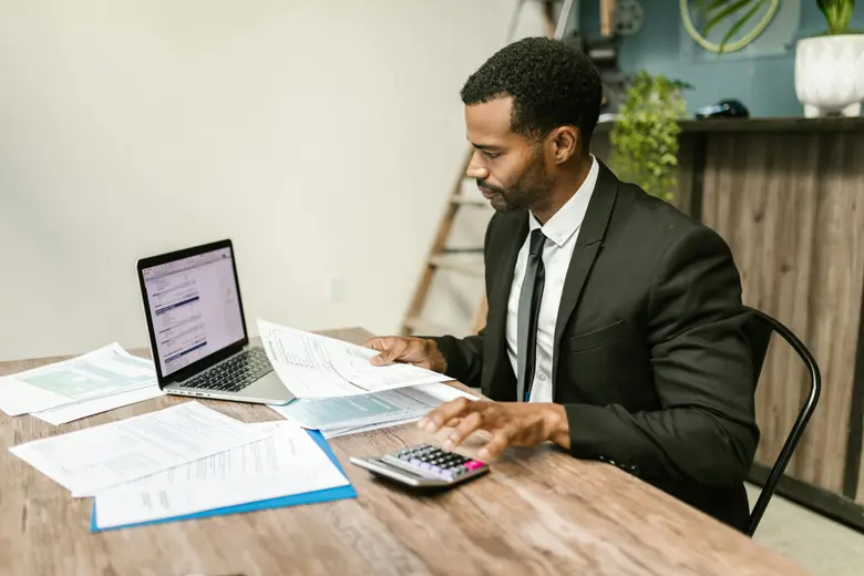 2026 BBA vs. MBA: Explaining the Difference | Research.com