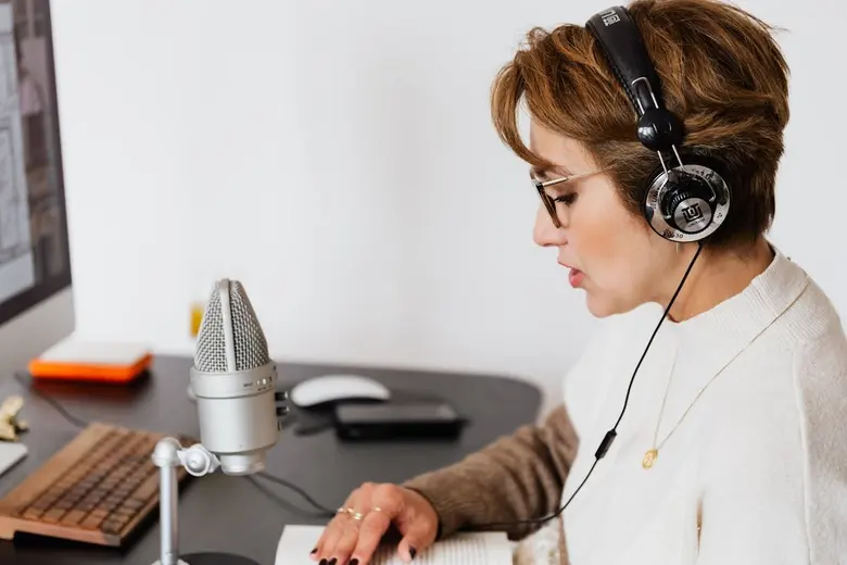 2026 How To Become A Journalist | Research.com