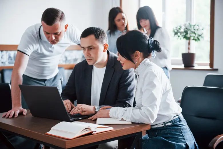 25 Quick Online Degrees that Pay Well & Their Job Outlook for 2025 ...