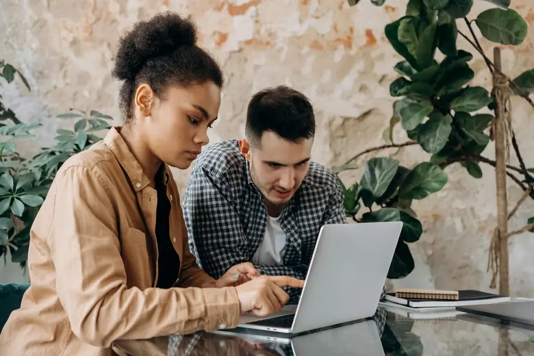 Best Banks That Refinance Student Loans for May 2026 | Research.com