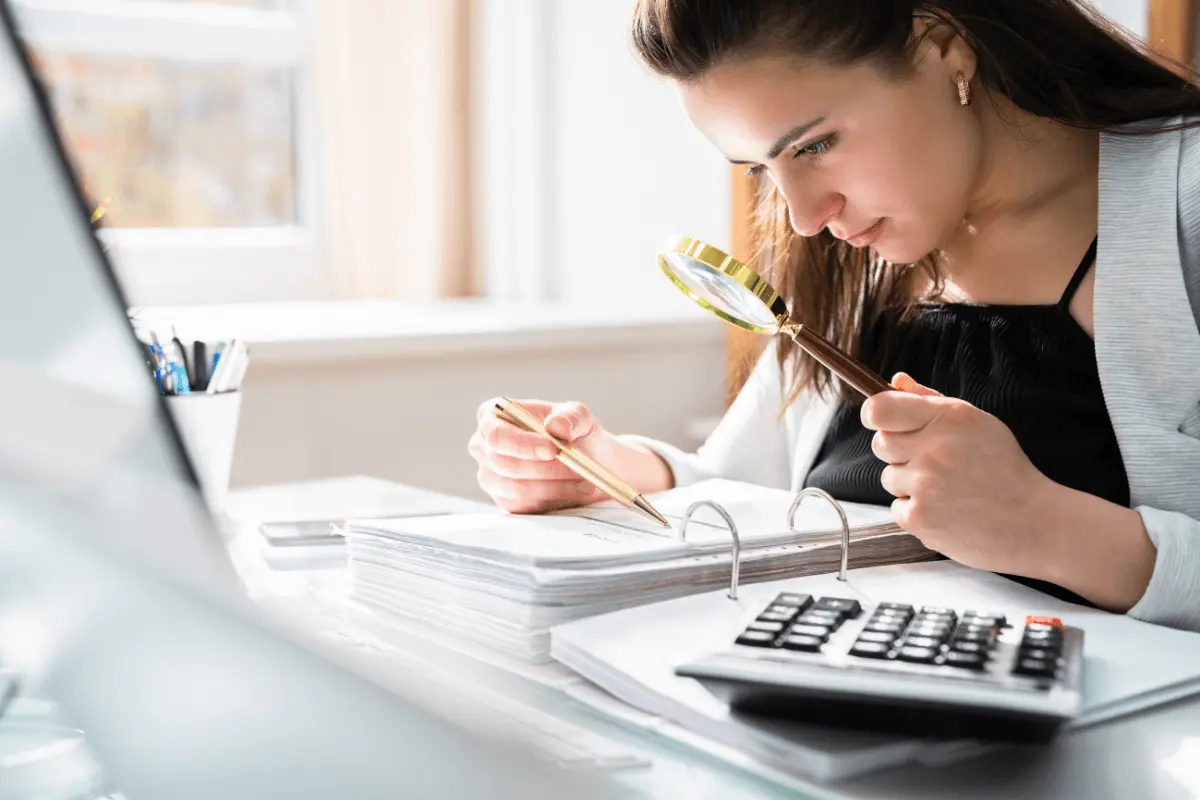 2026 How To Become a Fraud Investigator | Research.com
