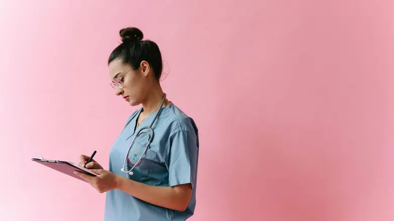 2026 How to Become an Aesthetic Medical Assistant: Salary & Career ...
